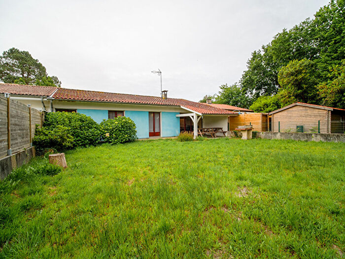 Maison 4 pièces à vendre à Gastes