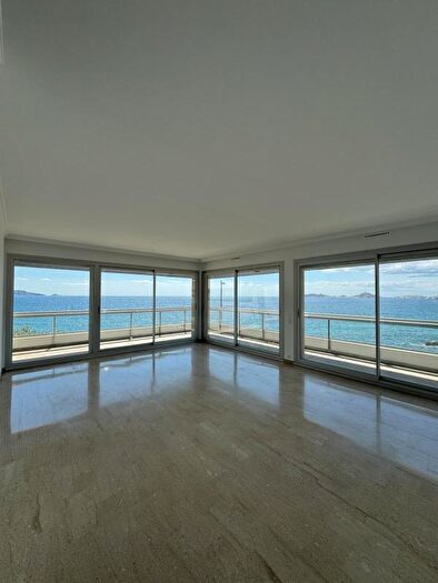 Appartement 2 pièces à louer - Marseille 7ème, Endourme, Vallée des Auffres