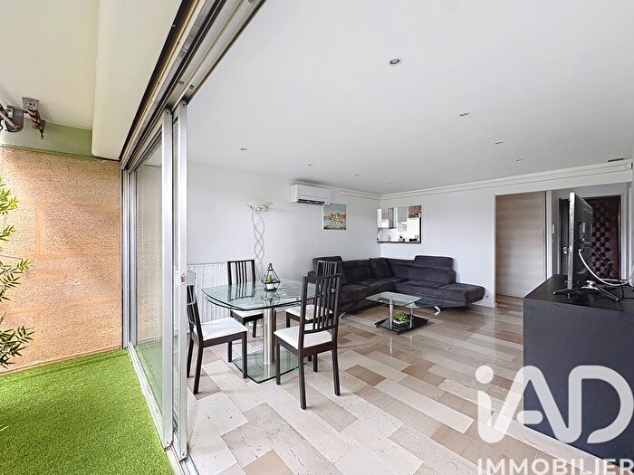 Appartement à vendre - Aix-en-Provence, Val Saint-André - 3 pièces - 2 chambres