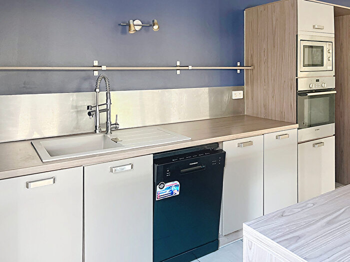 Appartement à vendre - Avignon, Saint-Ruf - 5 pièces - 3 chambres