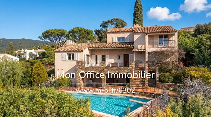 Maison à vendre - Cavalaire-sur-Mer, Moulin, Collières, Eau Blanche - 6 pièces - 5 chambres