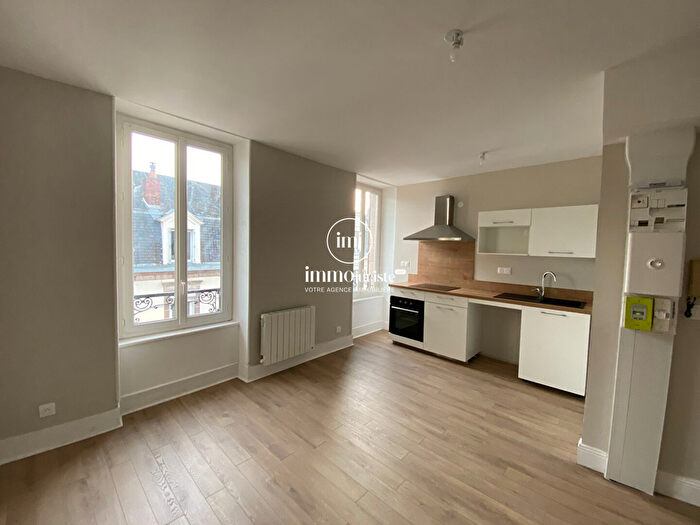 Appartement à louer - Limoges, Centre-ville, Hôtel de Ville, Emailleurs - 2 pièces - 1 chambre