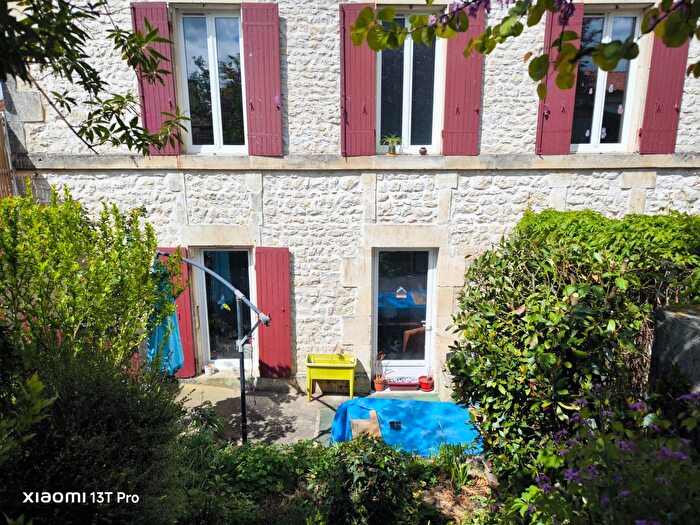 Maison 7 pièces à vendre à Saint-Jean-d'Angély