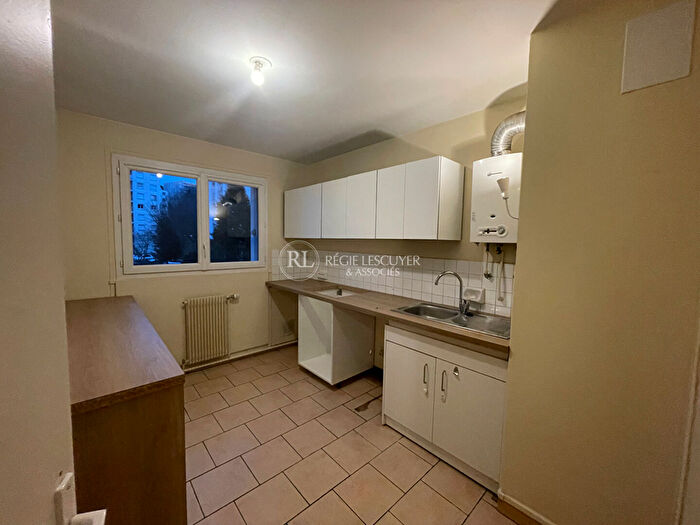 Appartement à louer - Lyon e , Ménival, Battières, La Plaine - 3 pièces - 2 chambres