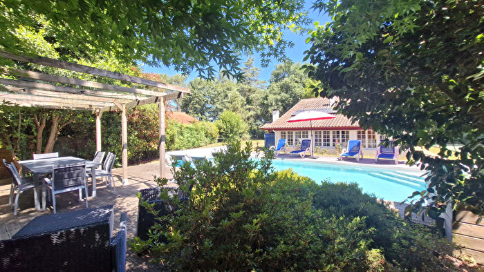 Vielle-Saint-Girons : Maison 7 pièces à vendre