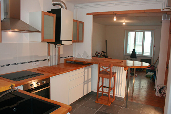 Maisons à vendre et appartements à louer - 3