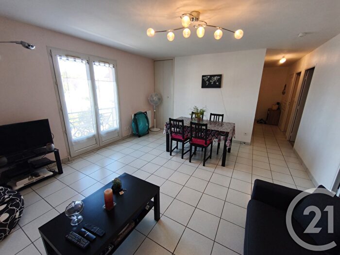 Saint-Jean-de-la-Ruelle, Guillaumière, La Vaudière, Clos du Sergent : Appartement 3 pièces à vendre