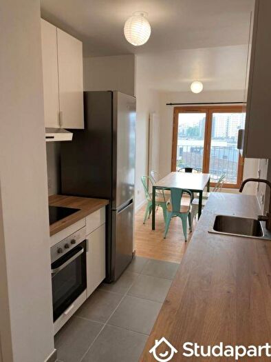 Appartement à louer - Amiraux-Simplon-Poissonniers, Paris ème arrondissement - 1 pièce - 3 chambres