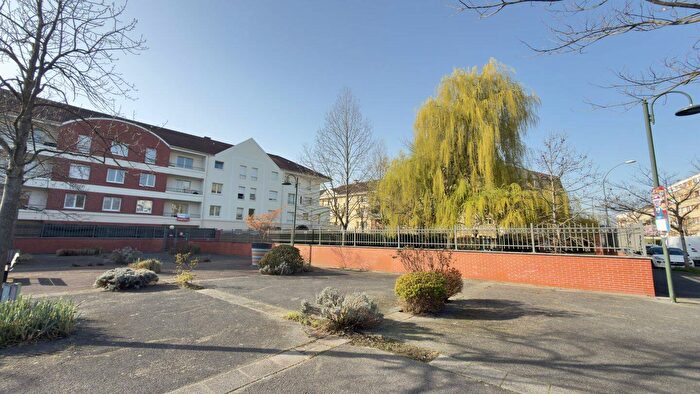 Appartement à louer - Jules Lamant et Ses Fils, Neuilly-sur-Marne - 3 pièces - 2 chambres