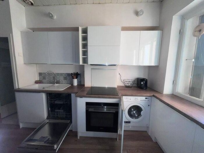 Appartement 2 pièces à Marseille 16ème arrondissement, à louer