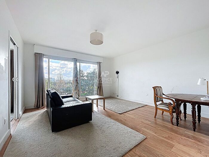 Appartement 4 pièces à Chatou, Sud, à vendre
