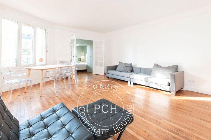 Appartement à louer - Grandes Carrières-Clichy, Paris ème arrondissement - 2 pièces - 1 chambre