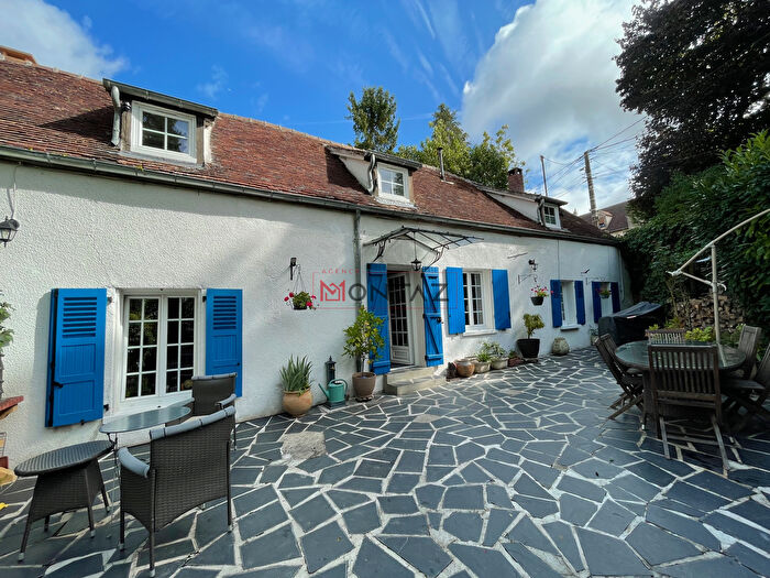 Maison à vendre - Jouy-sur-Morin - 6 pièces - 3 chambres