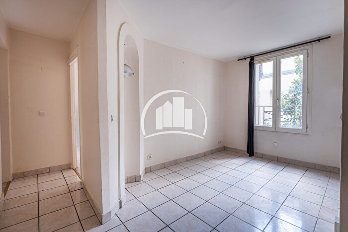 Paris 18ème, Barbès, Château Rouge : Appartement 3 pièces à vendre