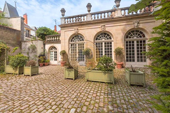 Maison à vendre - Dijon, Centre-ville - 4 pièces - 2 chambres