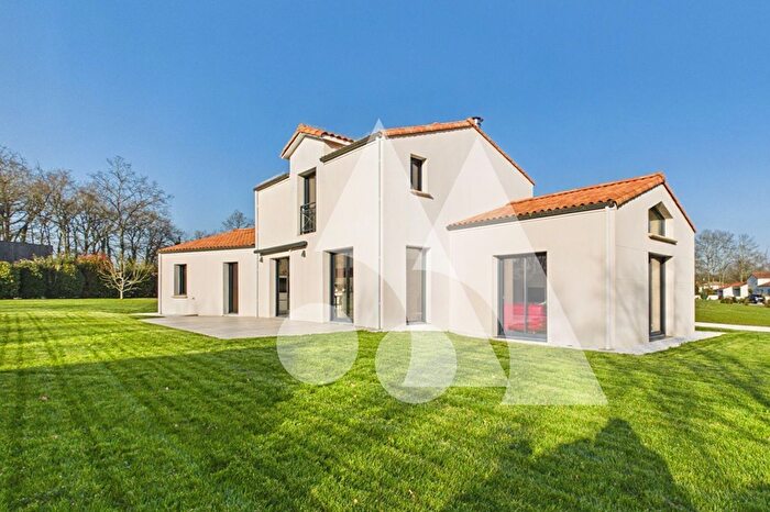 Maison à vendre - Nesmy - 6 pièces - 4 chambres