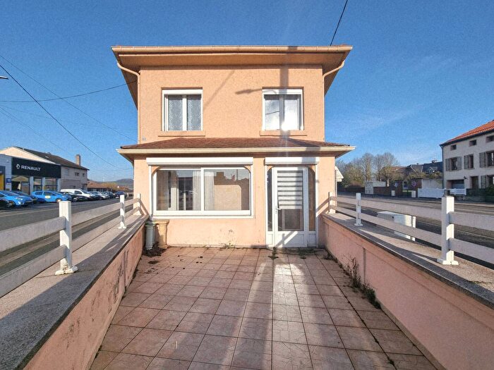 Maison à louer - Château-Salins - 8 pièces - 4 chambres