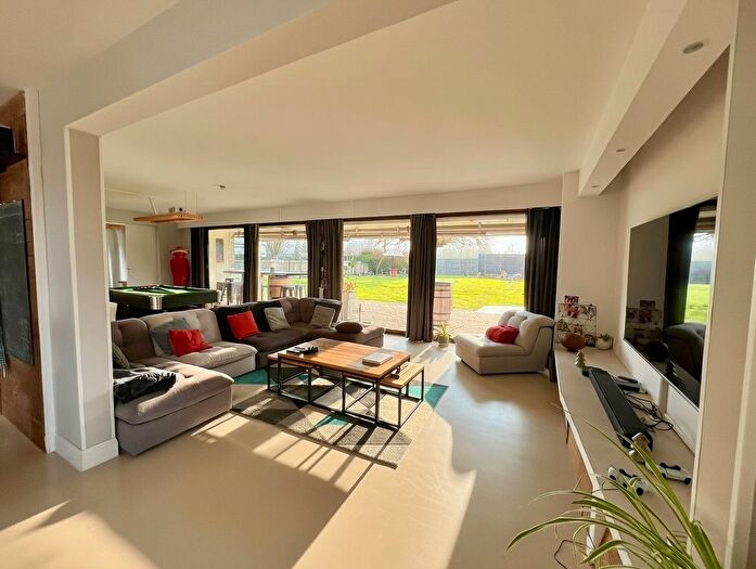 Maison à vendre - Villebernier - 7 pièces - 5 chambres