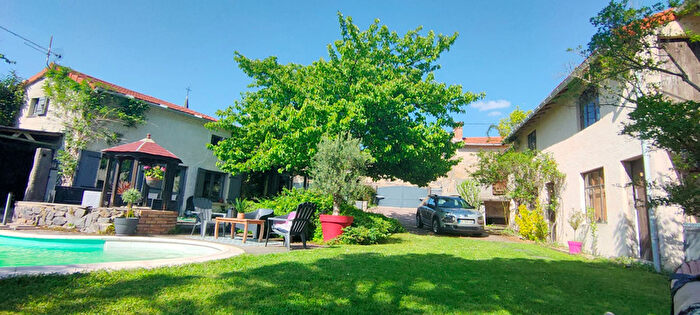 Maison à vendre - Martres-sur-Morge - 6 pièces - 4 chambres