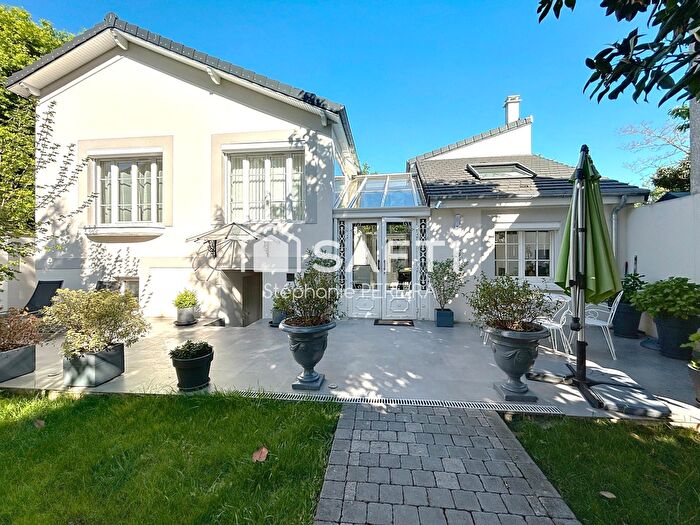 Champs-sur-Marne, Bords de Marne : Maison 7 pièces à vendre