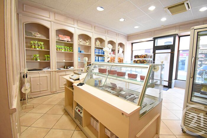 Maison à vendre - Lapalisse - 8 pièces - 4 chambres