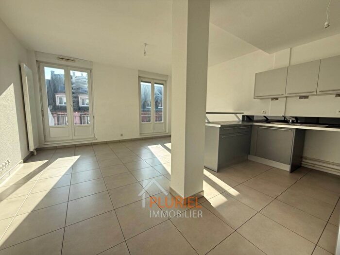 Appartement à louer - Strasbourg - 3 pièces - 2 chambres