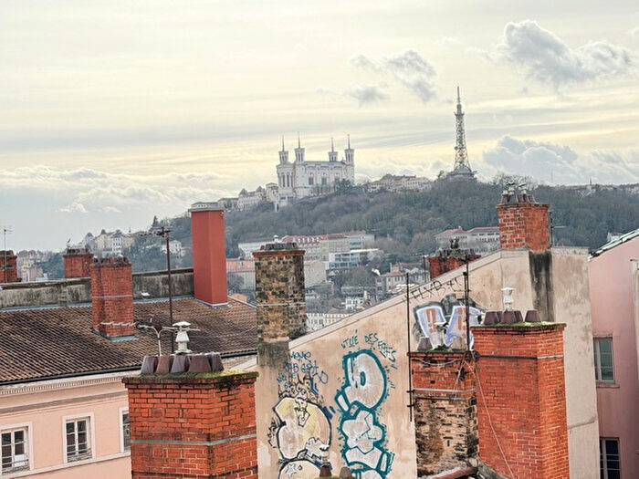 Appartement 2 pièces à Lyon 1er, Haut, Coeur des Pentes, à vendre