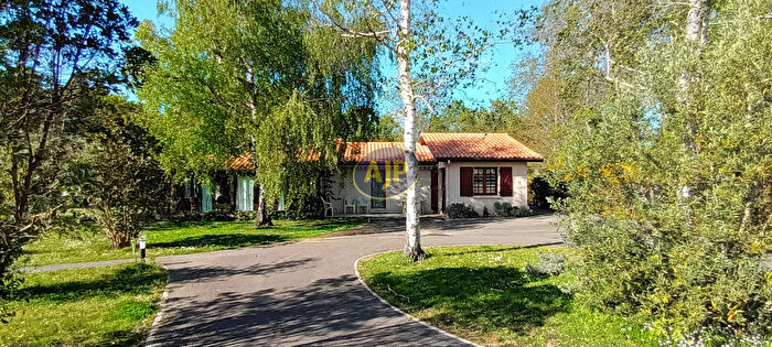 Maison à vendre - Grayan-et-lHôpital - 6 pièces - 4 chambres