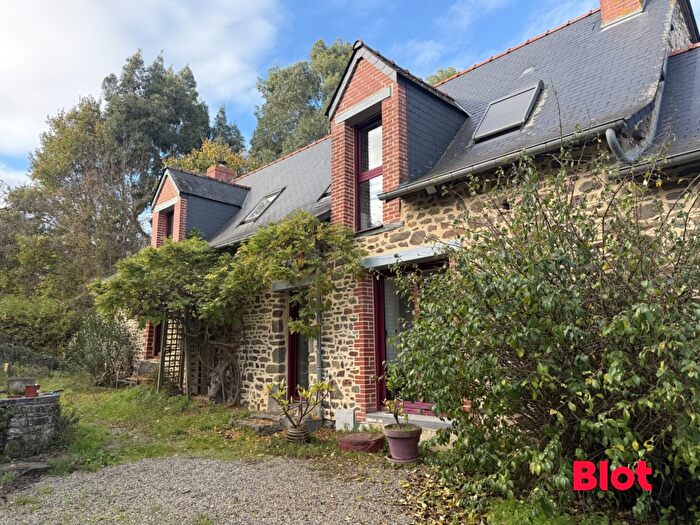 Maison à vendre - Piré-sur-Seiche - 5 pièces - 4 chambres