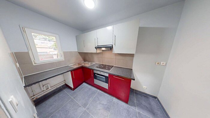 Maison à louer - Cité Pierre et Marie Curie, Ivry-sur-Seine - 3 pièces - 2 chambres