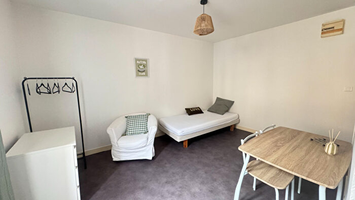 Appartement 1 pièce à louer - Quartiers Centre, Thabor, Oberthür