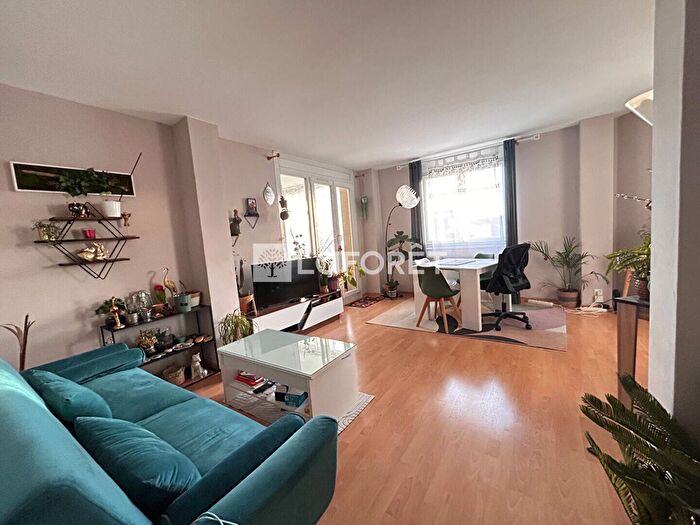 Appartement à louer - Ville Nouvelle-Centre Est, Noisiel - 3 pièces - 2 chambres