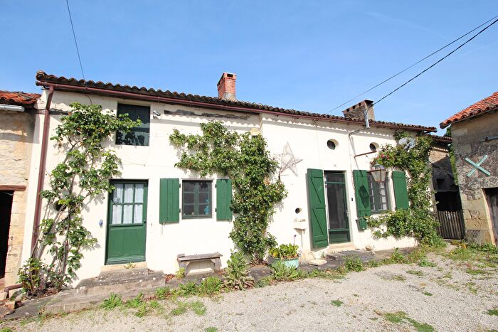 Joussé - Maison 4 pièces à vendre