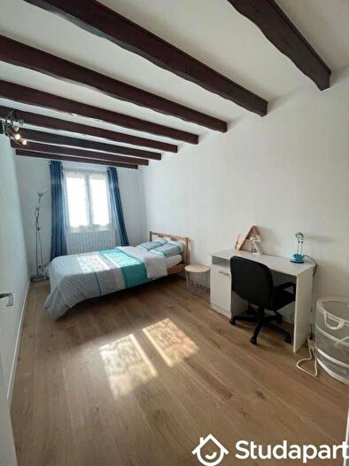 Faisanderie Bas-Gare, Villeneuve-le-Roi : Appartement 1 pièce à louer