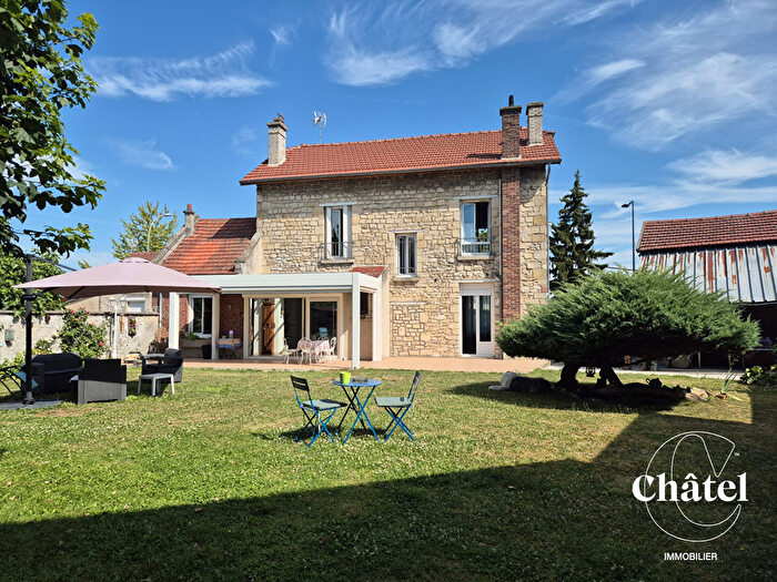 Crépy-en-Valois, Prévert, Vassal : Maison 8 pièces à vendre