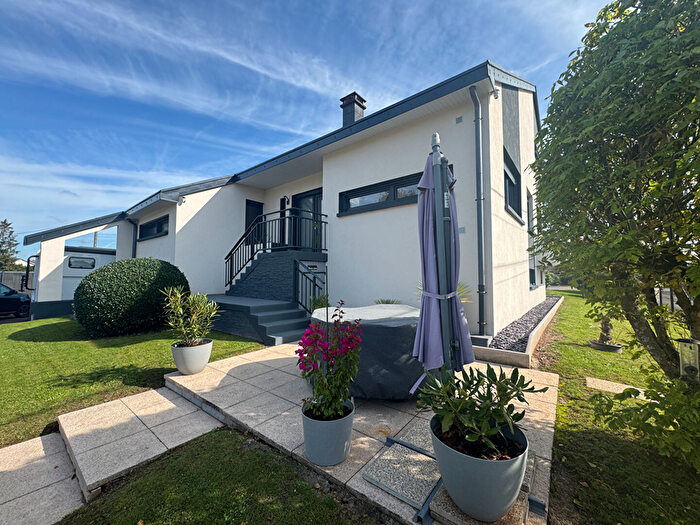 Maison à vendre - Roye - 10 pièces - 6 chambres