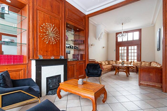 Maison à vendre - Tourcoing, Centre-ville - 6 pièces - 4 chambres