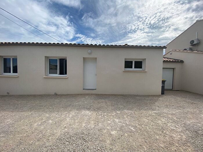 Lirac : Maison 4 pièces à louer