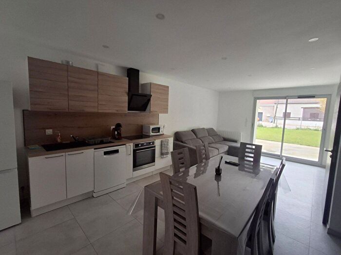 Maison 4 pièces à Tavaux, à louer