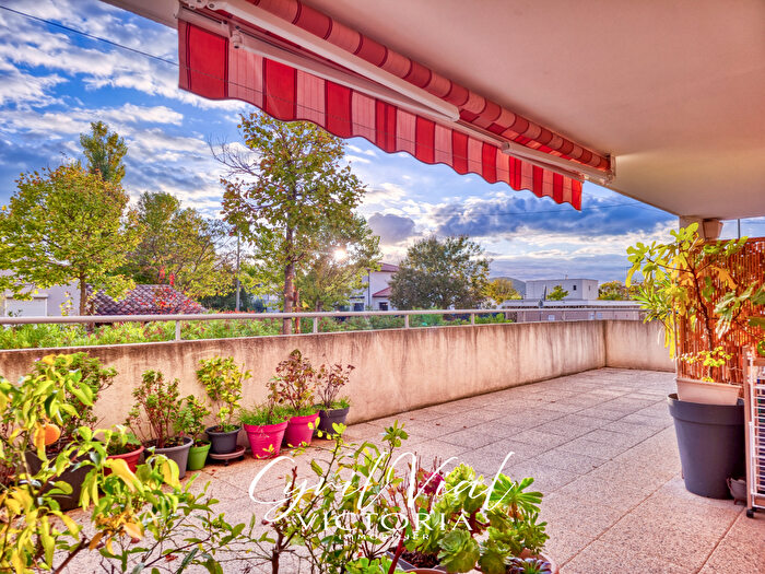 Appartement à vendre - Hyères, Maurels - 3 pièces - 2 chambres