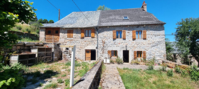 Maison à vendre - Saint-Urcize - 4 pièces - 3 chambres