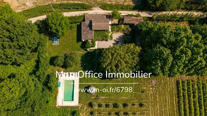 Maison 5 pièces à vendre à Puyvert
