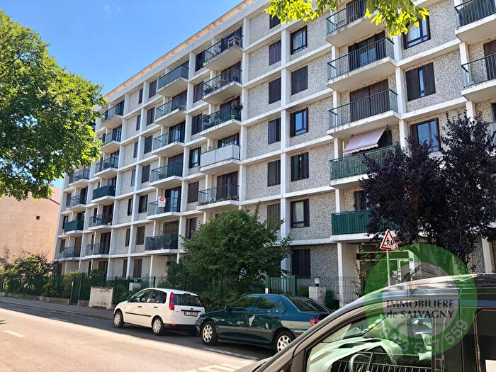 Villeurbanne, Ferrandière, Maisons Neuves : Appartement 3 pièces à louer