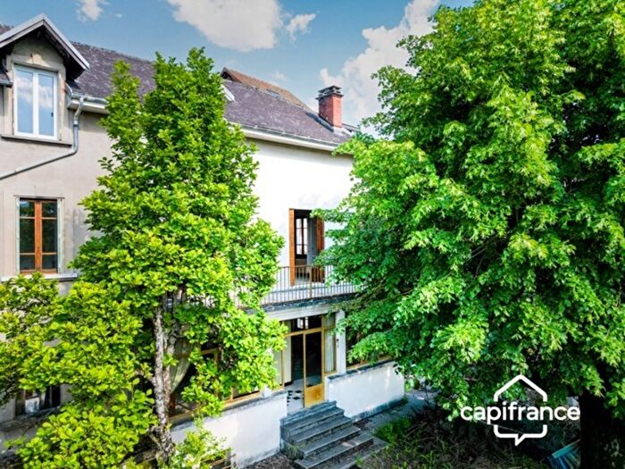 Maison 7 pièces à Les Échelles, à vendre