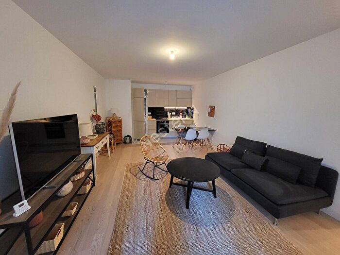 Appartement à louer - République, Puteaux - 2 pièces - 1 chambre