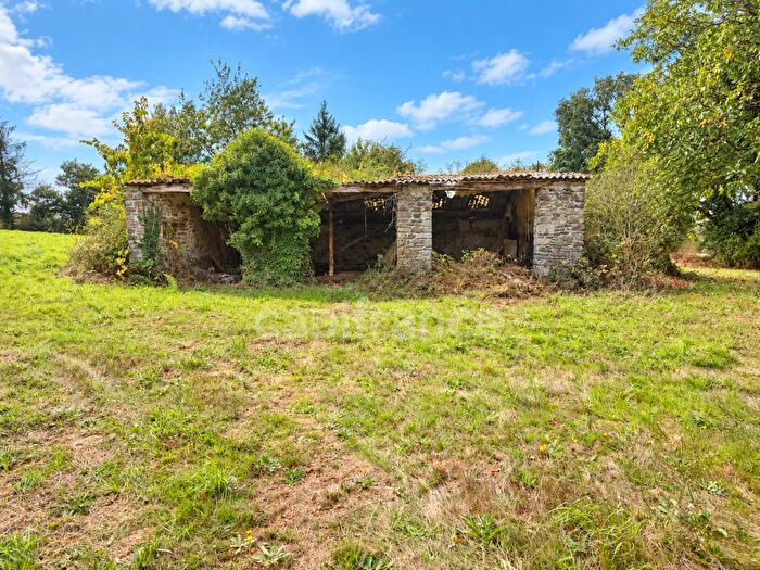 Trébrivan : Maison 2 pièces à vendre