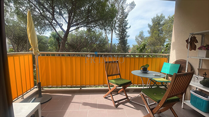 Appartement à vendre - Saint-Raphaël, Les Arênes - 2 pièces - 1 chambre