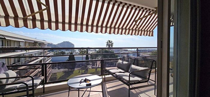 Appartement à louer - Vaug, Villeneuve-Loubet - 3 pièces - 2 chambres