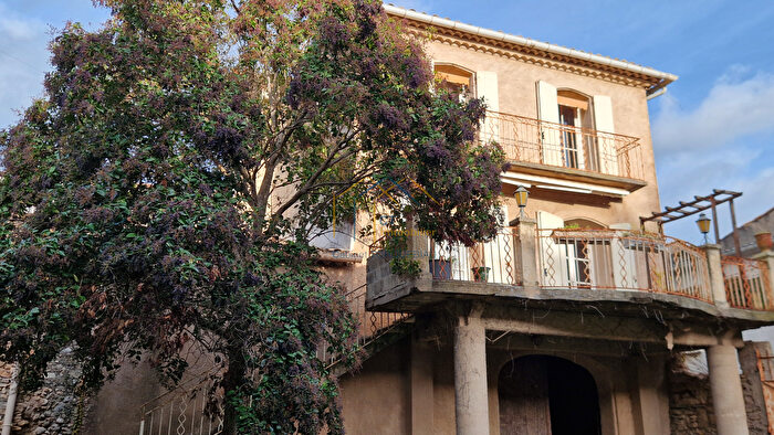 Maison à vendre - Gignac - 7 pièces - 6 chambres