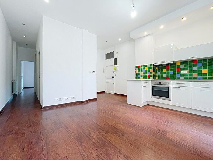 Appartement à vendre - Nice, Le Port - 2 pièces - 1 chambre